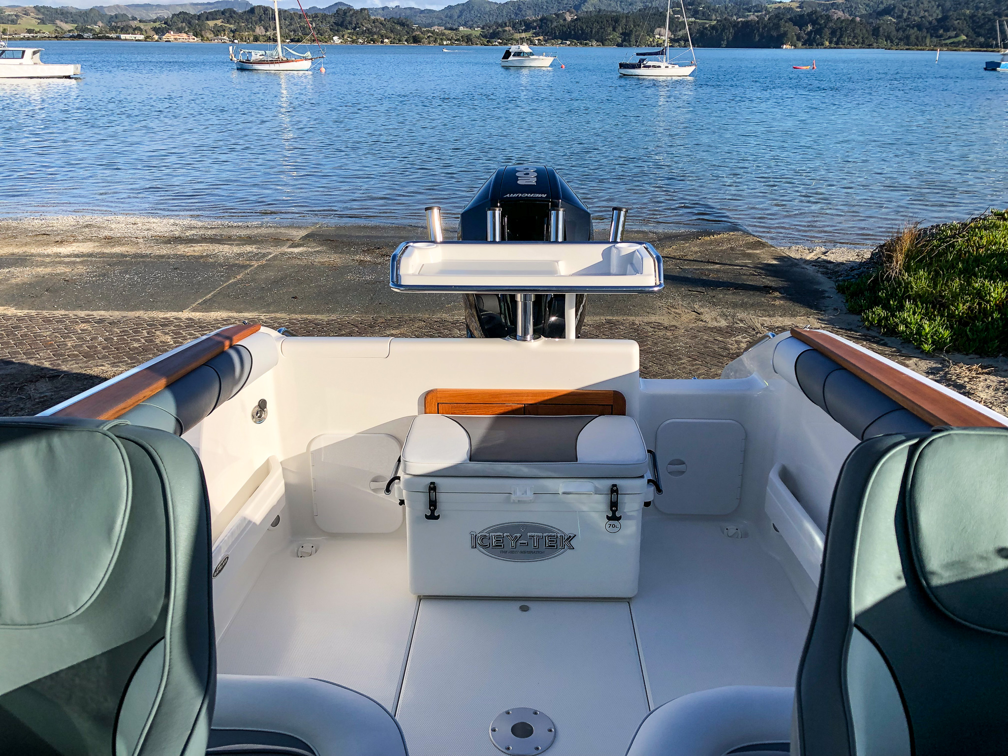 Legend 2200 - Comfortable & capable in a compact package.