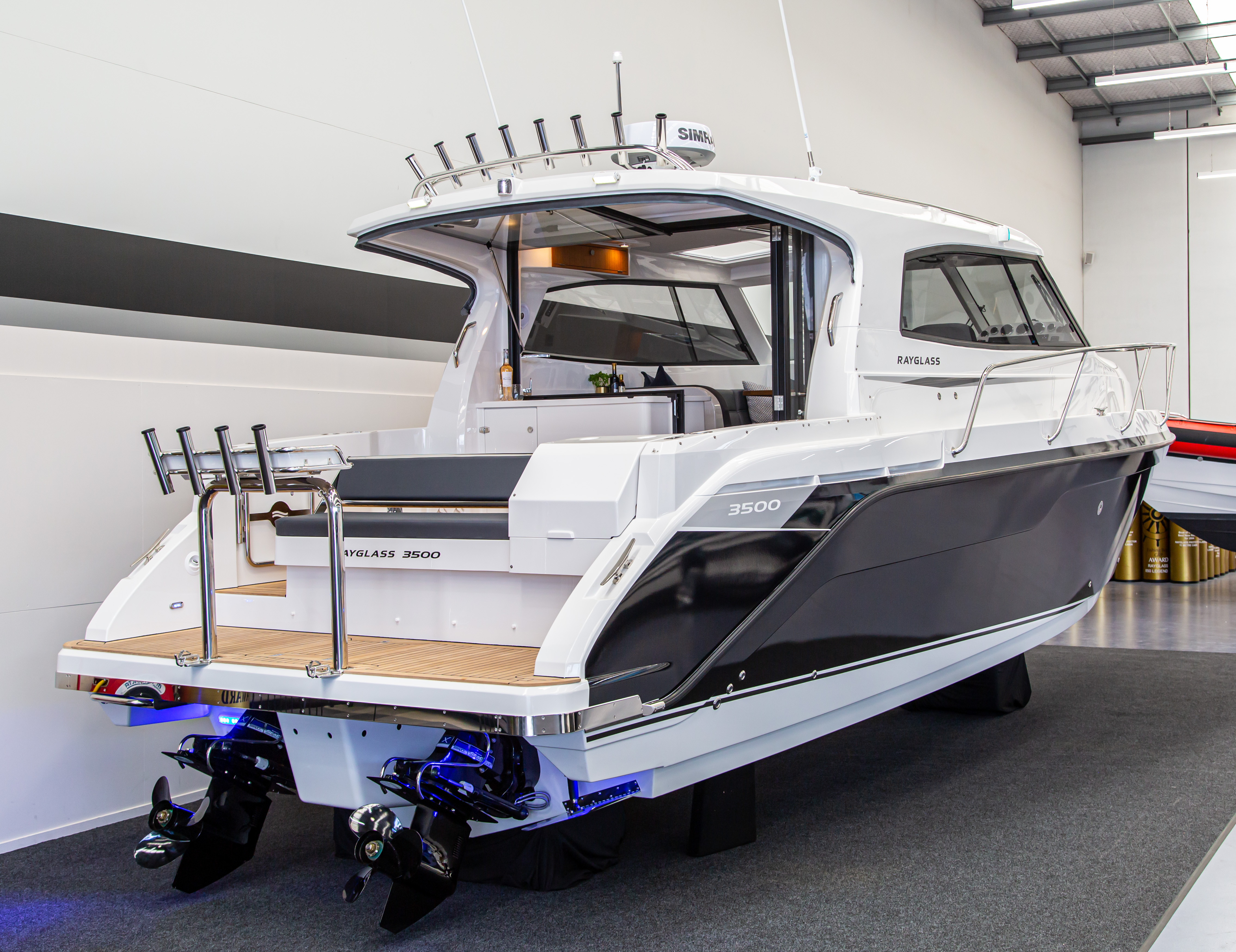 Rayglass 3500 - Your beach house on the sea