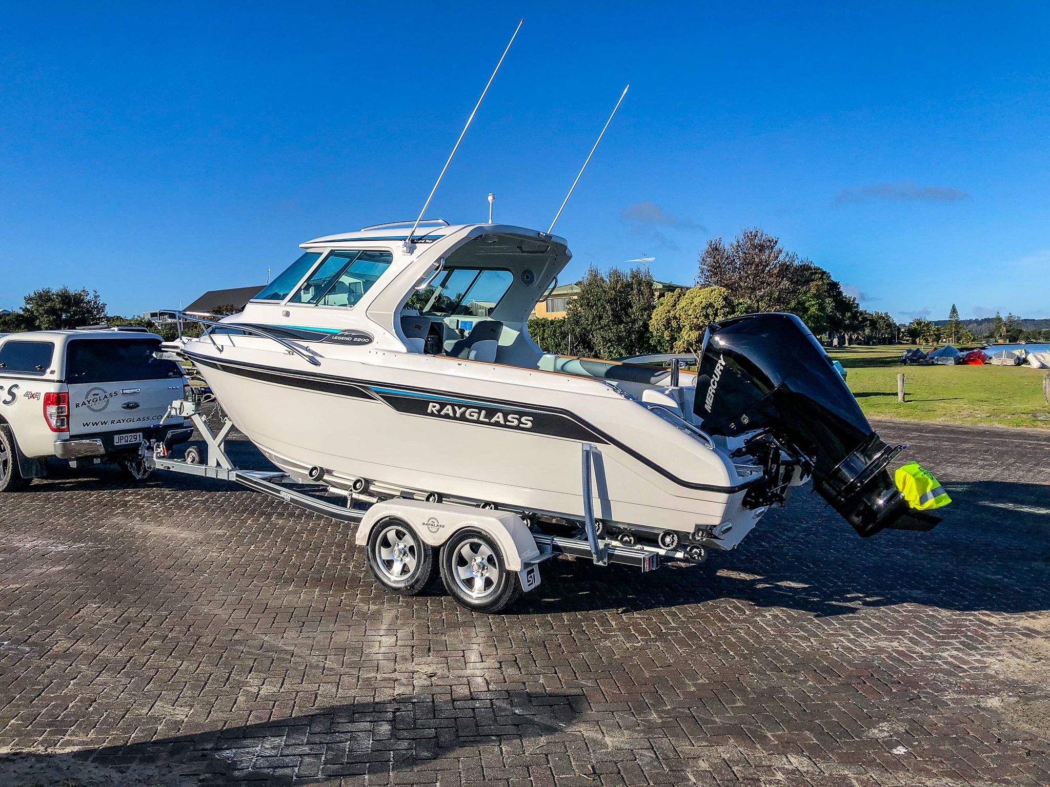 Legend 2200 - Comfortable & capable in a compact package.