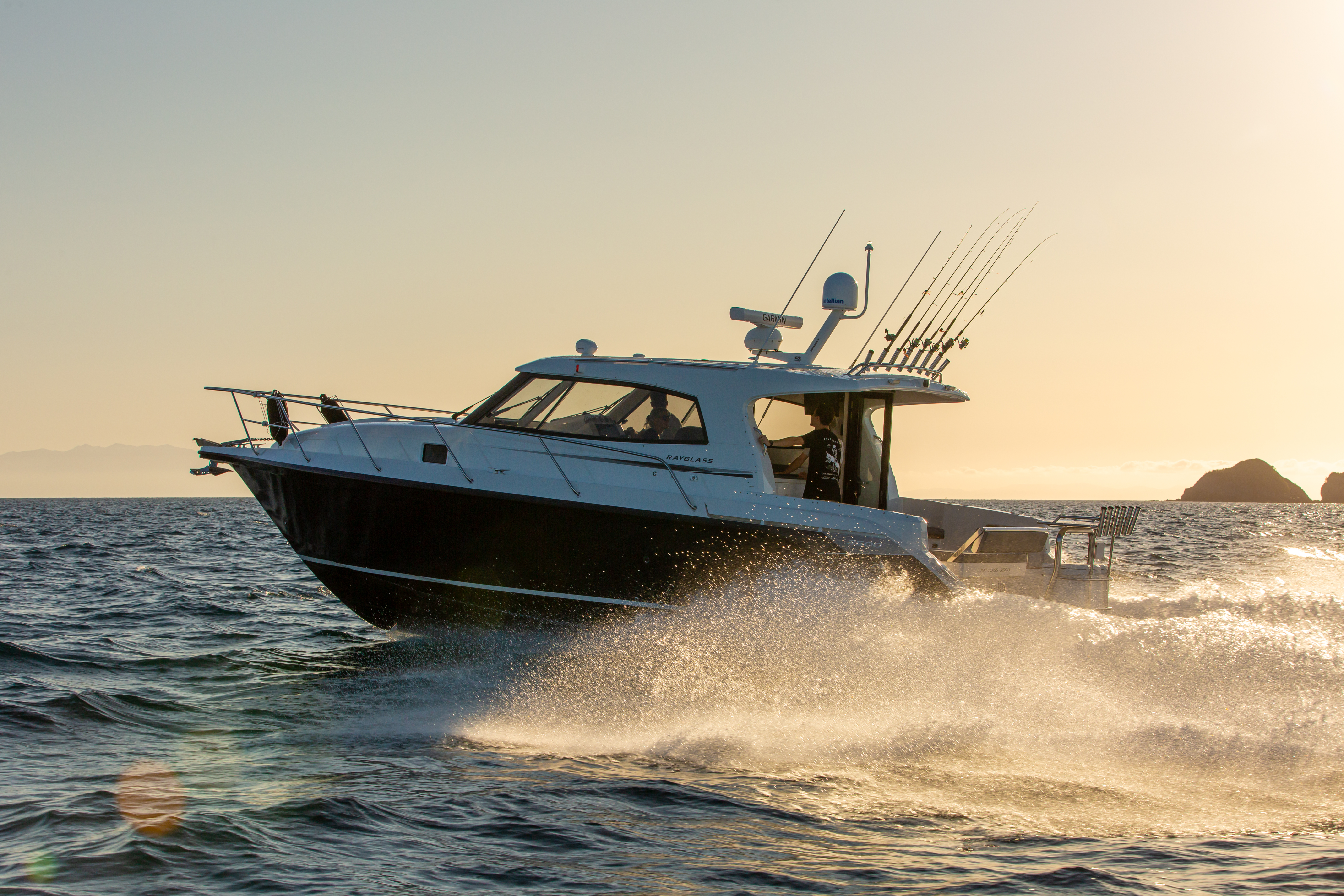 Rayglass 3500 - Your beach house on the sea